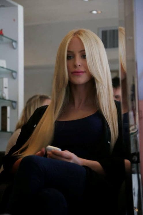 50+ Hollywood Celebrities & Pop Stars with Hair Extensions (2026)