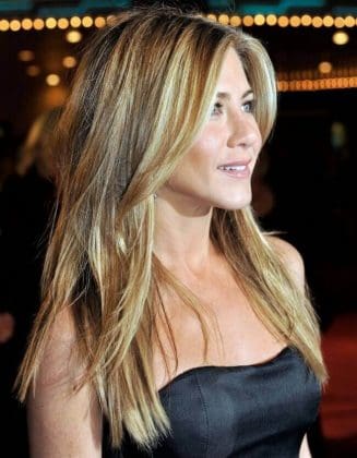 50+ Hollywood Celebrities & Pop Stars with Hair Extensions (2026)