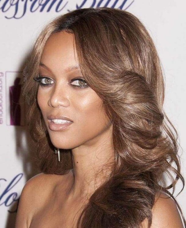 50+ Hollywood Celebrities & Pop Stars with Hair Extensions (2026)