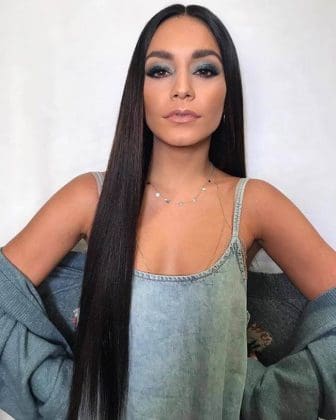 50+ Hollywood Celebrities & Pop Stars with Hair Extensions (2026)